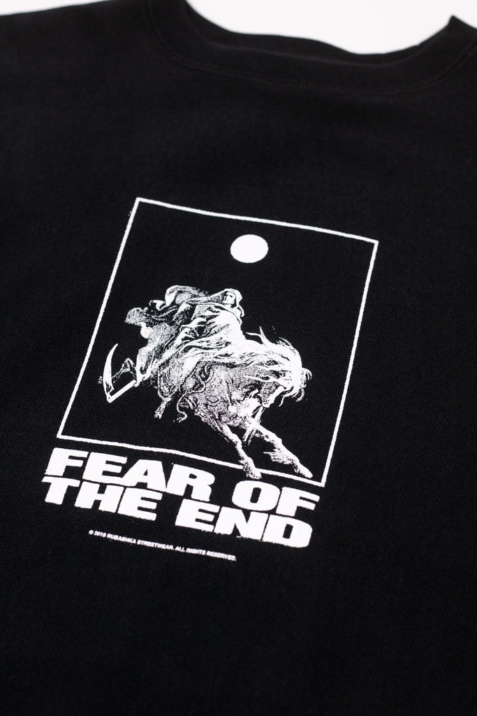 FEAR OF THE END CREWNECK BLACK/WHITE – Rubashka